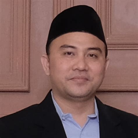 Hendri Adinugraha Islamic Economy Research Profile