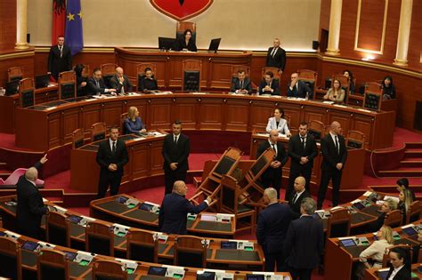Mblidhet Sot Kuvendi I Shqipërisë çështjet Që Do Të Diskutohen Pd