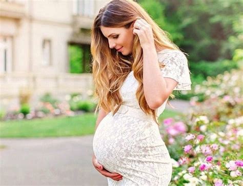 ملابس حوامل من اهم ملابس الحوامل بنات كول
