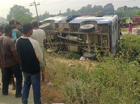 Five Injured As Bus Overturns In Siraha