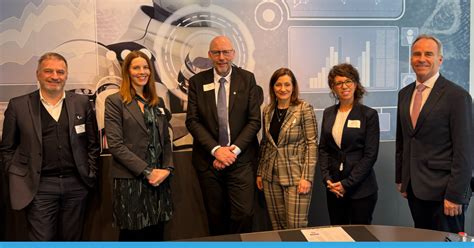 Polytechnique Montréal og Norges teknisk naturvitenskapelige universitet signerer et memorandum