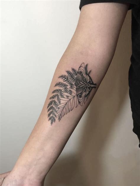 The Last Of Us Ii Ellies Tattoo Tatuagem Hippie Inspiração Para Tatuagem X Tatuagem