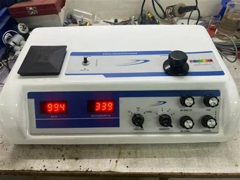 Double Beam Digital Benchtop Spectrophotometer 325 1100 Nm At 16800