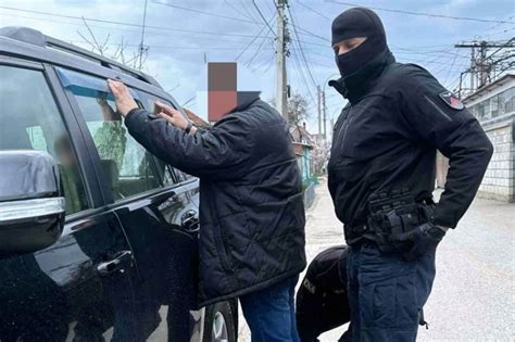 Om de afaceri reținut de ofițerii CNA Ar fi influențat deciziile pe