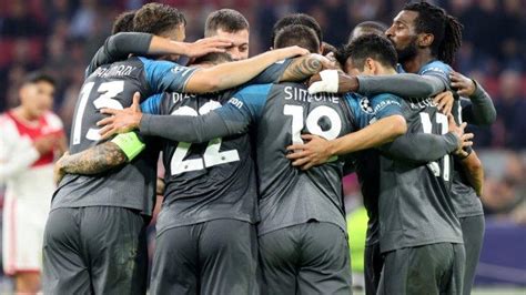 Hasil Ajax Vs Napoli Giacomo Raspadori 2 Gol Napoli Pesta 6 Gol Di