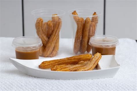 초콜릿 평면도와 전통적인 멕시코 디저트 츄 무료 사진