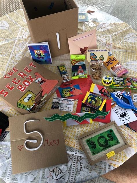 Le Regala A Su Novio Una Caja Secreta De Bob Esponja Birthday Ts For