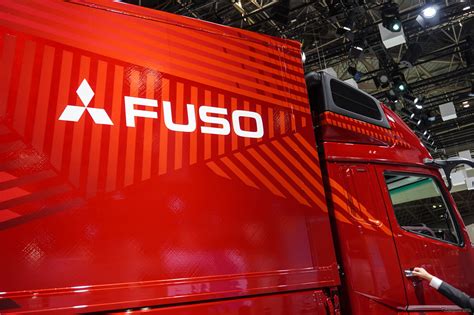 三菱ふそうの大型トラック『スーパーグレート』、6年ぶりの新型を初公開ジャパンモビリティショー2023 1枚目の写真・画像 レスポンス