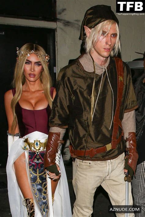 Megan Fox Sexy Seen Flashing Her Nude Pussy At Delilahs Nightclub In