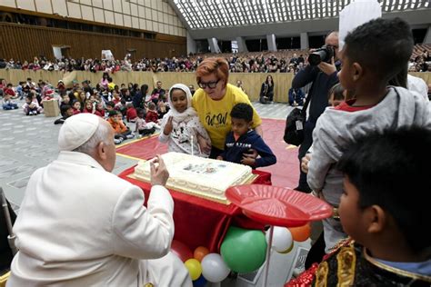 Papa Dice Que Será Enterrado Fuera Del Vaticano Y Quiere Simplificar