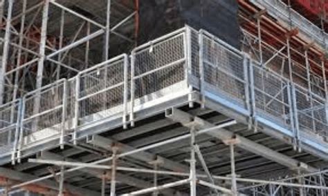 Scaffold Safety Signs Ensure Secure Workspaces