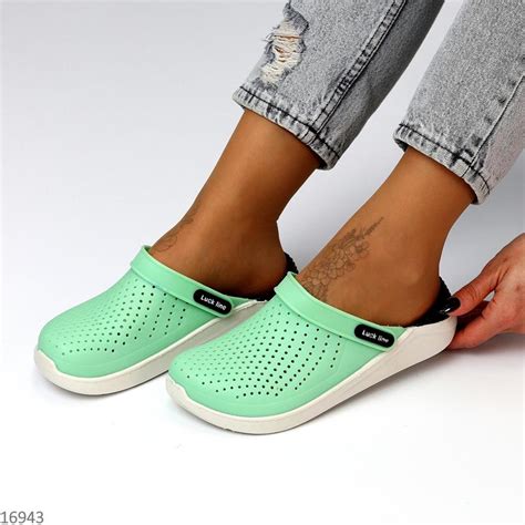 Крокси жіночі — ціна 660 грн у каталозі Шльопанці Купити жіночі речі за доступною ціною на Шафі