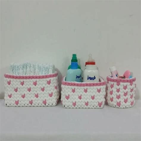 خرید و قیمت ست سه تیکه سبد سیسمونی تریکو و نظم دهنده اتاق کودک دخترانه