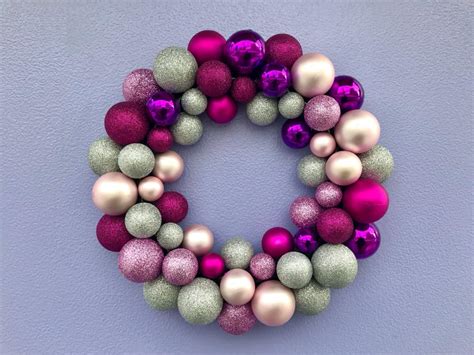 How To Make A Bauble Wreath