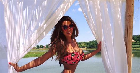 Bianca Dragusanu Si A Uimit Din Nou Prietenii Virtuali Si A Schimbat