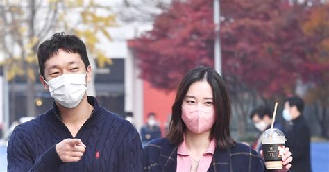 전종서x손석구 두 손 꼭 잡고 일상 속 현실 [포토엔hd]