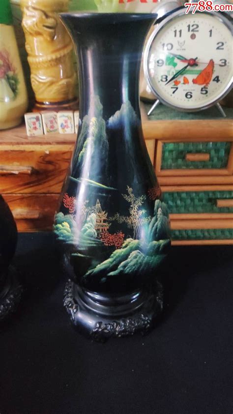 上世纪70 80年代手绘漆器老式花瓶山水图案民俗老物品。 价格80元 Se75095972 漆盒 零售 7788漆器收藏
