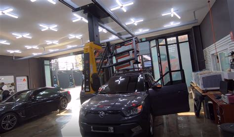 티볼리 유리교환 운전중 돌빵으로 갑자기 깨진 쌍용자동차 앞유리교환 측면유리 1열 열차단썬팅 재시공 후진시 자동비상등 후깜 설치 후기 및 유리용접 복원 정보공유