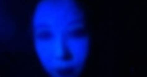 입큰 형광비비 얼굴이 야광 무슨 물질 들었길래 해명 논란 일파만파