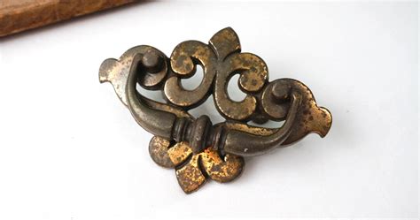Single Chunky Chippendale Style Ornate Drawer Pull With Swinging Handle