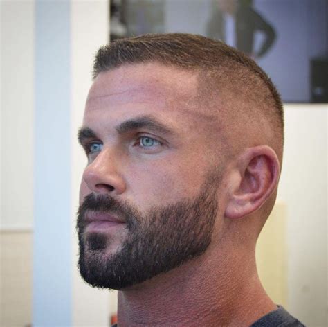 The Best 9 Mens Short Haircuts 2021 With Beard