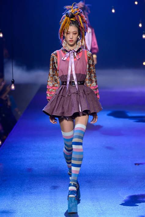 Marc Jacobs Runway Show Spring 2017 Popsugar Fashion