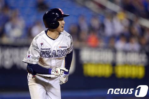 민병헌 떠난 두산의 코너 외야는 누가 책임지나