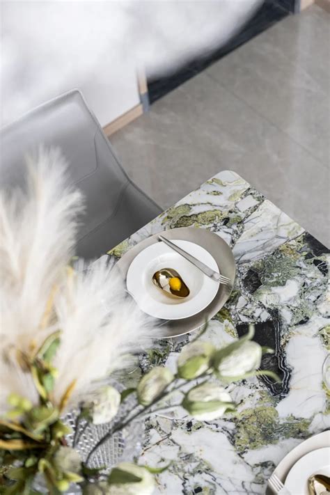 飞视新作 「 捕捉个性，予以奢华 」雅居乐常州璟尚雅宸展示样板间 Shop Interior Design Table
