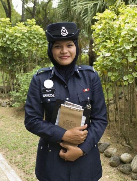Cutest Female Police Officers Inthe World ~ Oldshotsworld