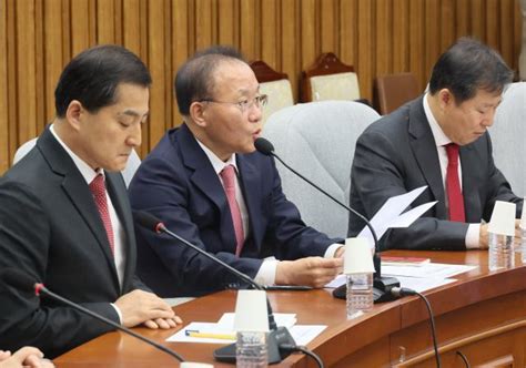 윤재옥 민생 공소시효 없어 Vs 홍익표 국정 운영 기조 전환해야 아주경제