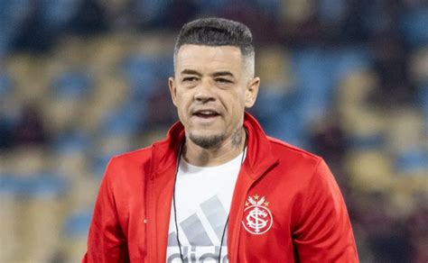 Dalessandro Pode Assumir Internacional No Lugar Da Família Díaz Diz