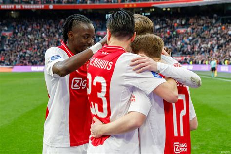 Ajax Staat Vijf Punten Voor Op Psv Wat Is Het Resterende Programma Van