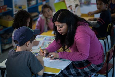 Maestros En México Educar En La Desigualdad Columna