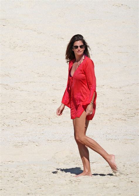 GIRLS GIRLS GIRLS Cindy Crawford In BIKINI