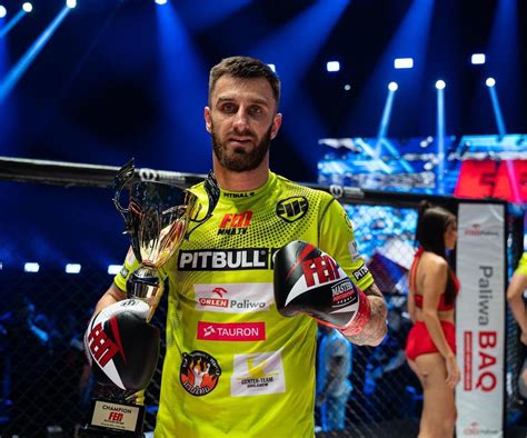 Ostrów Michał Grzesiak spektakularna wygrana pojedynku w gali FEN44