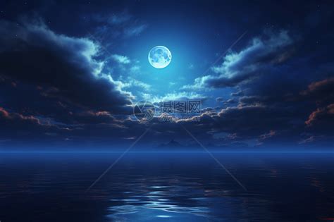 天空的月亮高清图片下载 正版图片600707209 摄图网