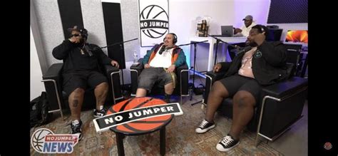 Getting your pussy rubbed on live is wild : r/NoJumper