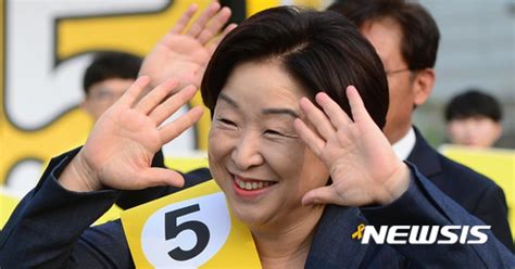 심상정 2022년부터 법정노동시간 주 35시간으로 단축