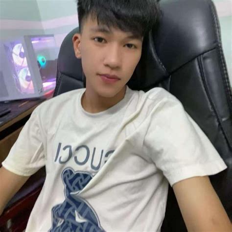 Stream Bùi Quốc Tuấn Listen to khi ấy ánh nắng ng mang playlist