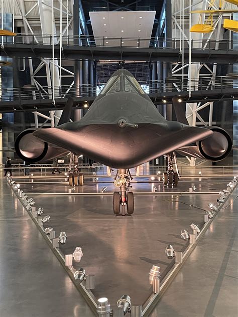 Head On View Of The Sr 71 Blackbird At The Smithsonian « Myconfinedspace