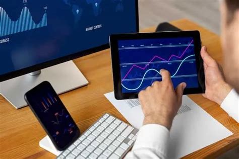 Maximize Query Efficiency Through Balanced Indexing Strategies And