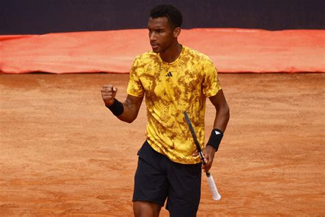 Roland Garros Auger Aliassime Et Andreescu Portent Les Espoirs Du
