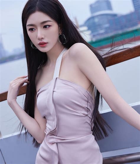 Nhan sắc Tống Tổ Nhi và dàn mỹ nhân trong phim mới được khen Giải trí
