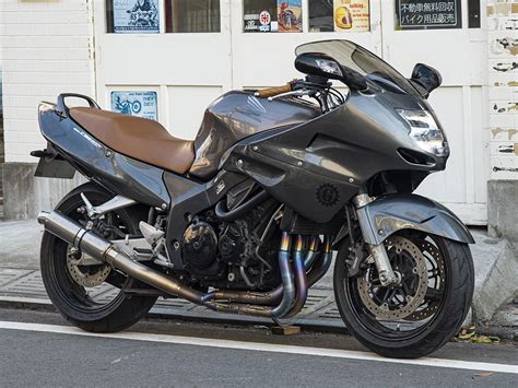 Cbr1100xx Super Black Bird チタンフルエキゾースト、ローダウン、パイプハンドル化 他カスタム車 Thank You