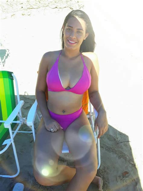 Kelly Oliveira Posts Facebook