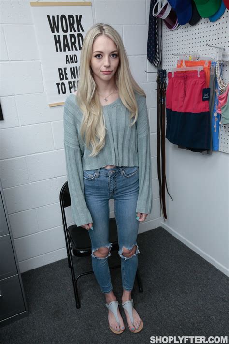 Lily Larimar Gallery Wallpicsnet Wallpapers Photos Pictures