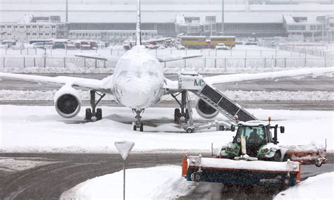 Schnee Chaos in München Hunderte Flüge entfallen am Sonntag MOPO
