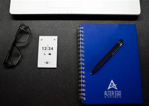 Badass E Ink O Phone By Alter Ego Architects Eschews Apps