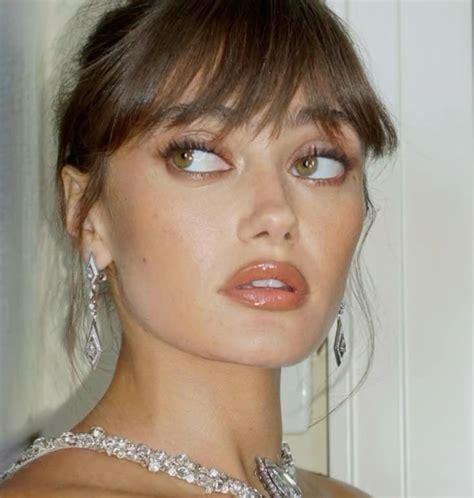 Ella Purnell In Pretty People Beauty Hair Makeup