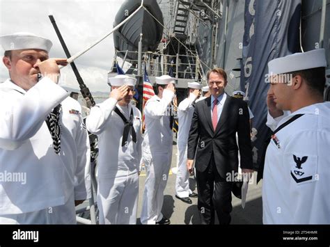 Daniel Bennett Smith Dvs Greece Piraeus Sailors Us Ambassador To